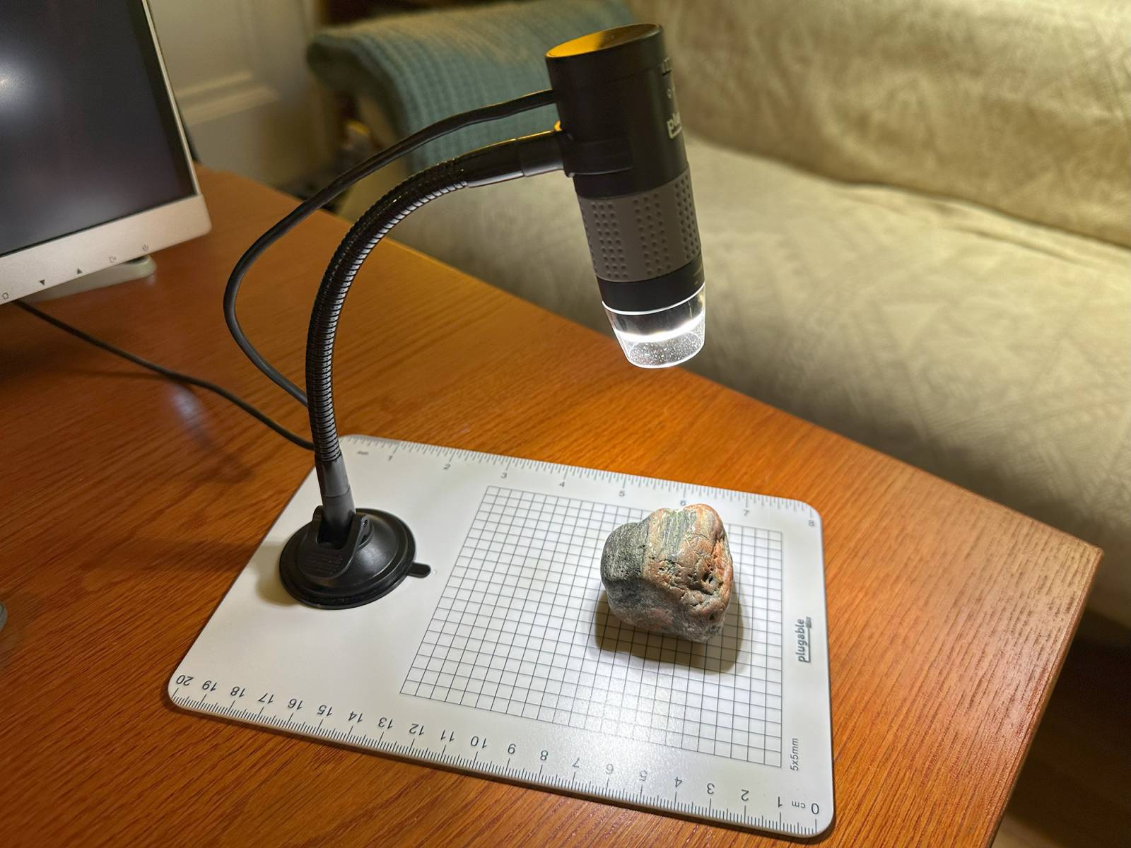 Plugable 250X Digital USB Microscope Review: Affordable Tool for ...