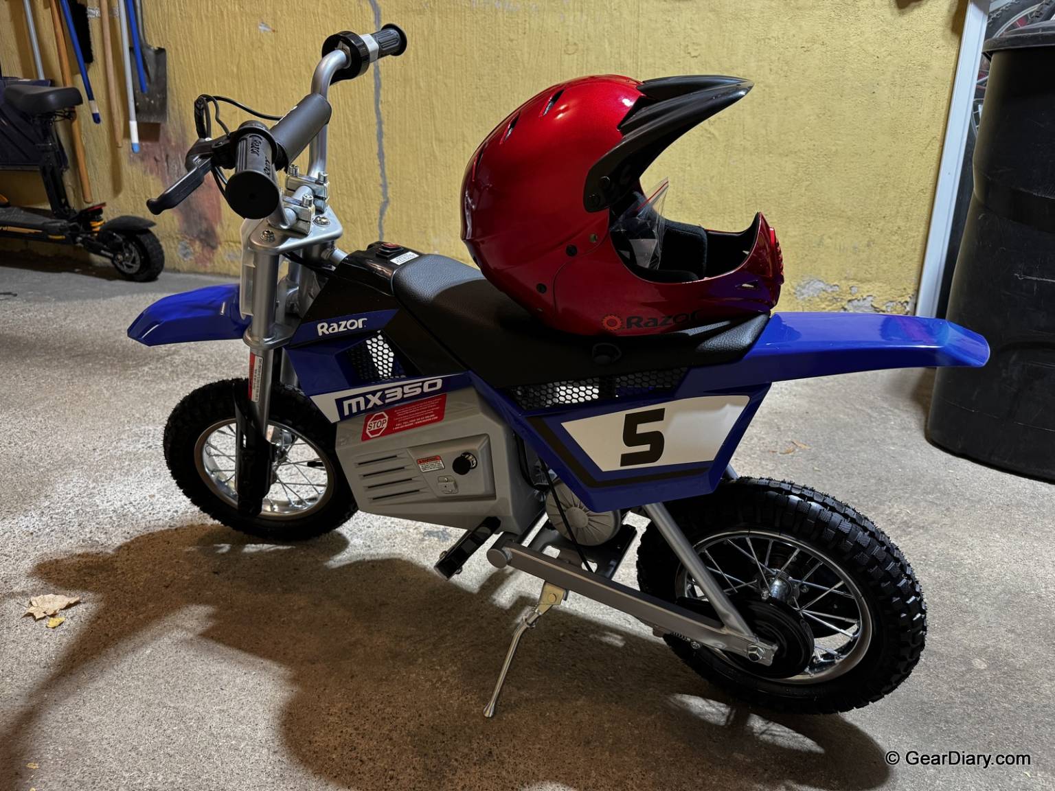 Razor MX350 Dirt Rocket Review: The Perfect Electric Dirt Bike for Kids ...