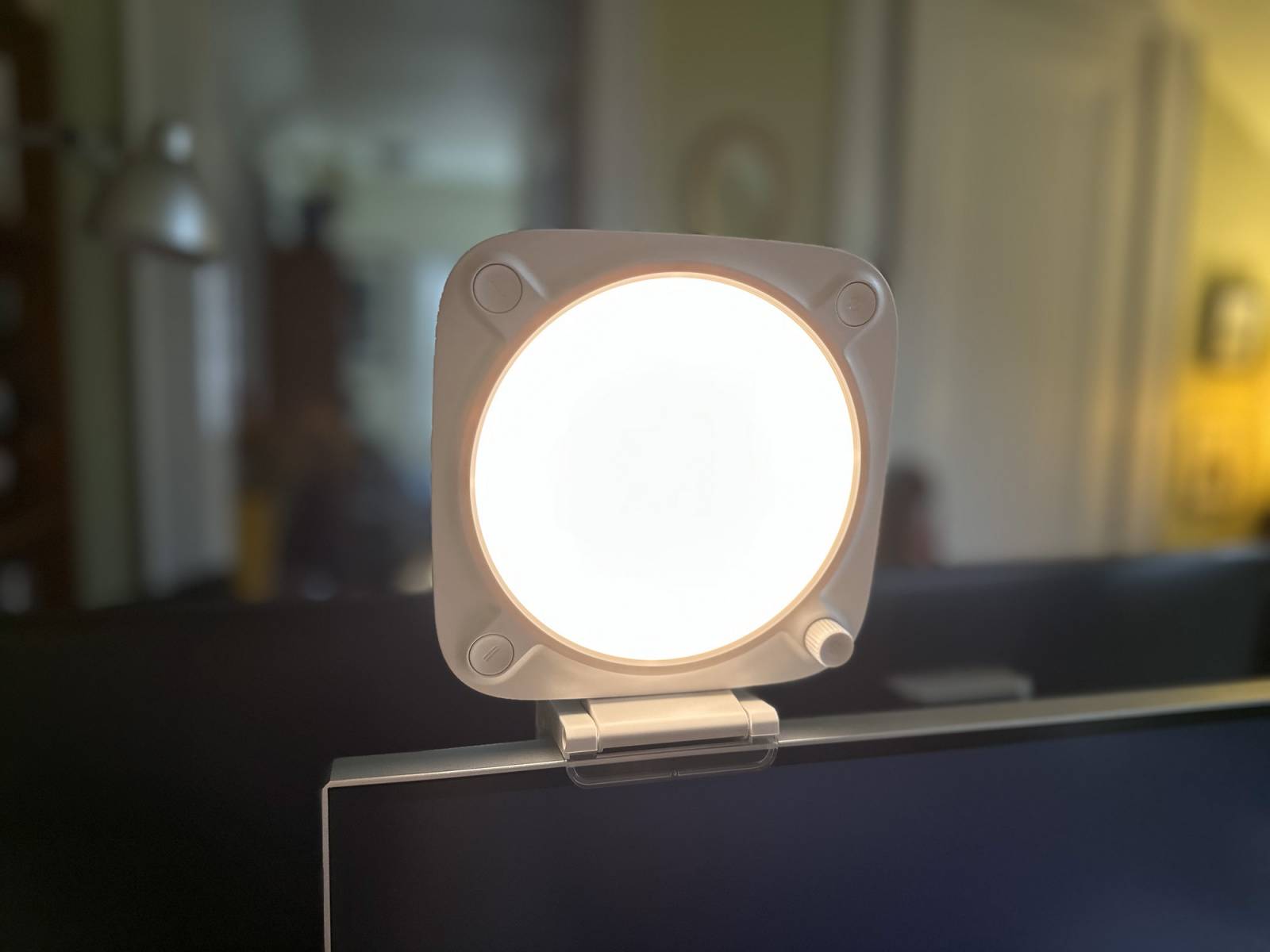 Elgato Key Light Neo Review: Elegant Design Delivering Soft, Adjustable ...