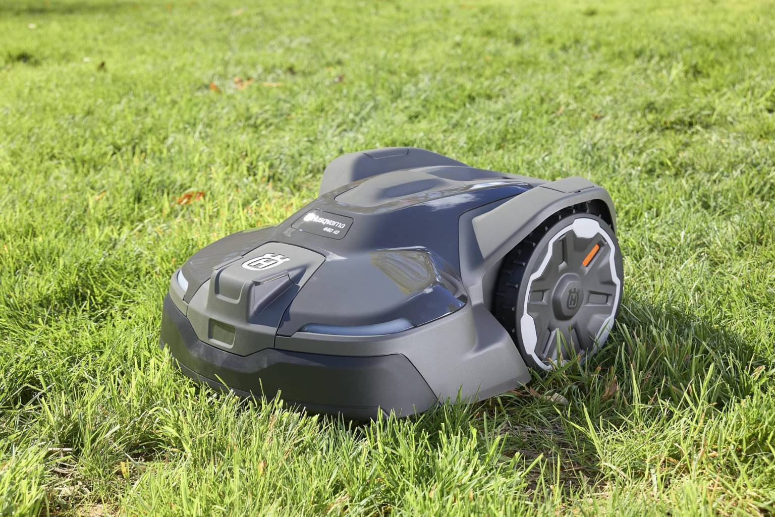 Husqvarna Automower iQ Series Debuts with Wire-Free EPOS Tech and ...