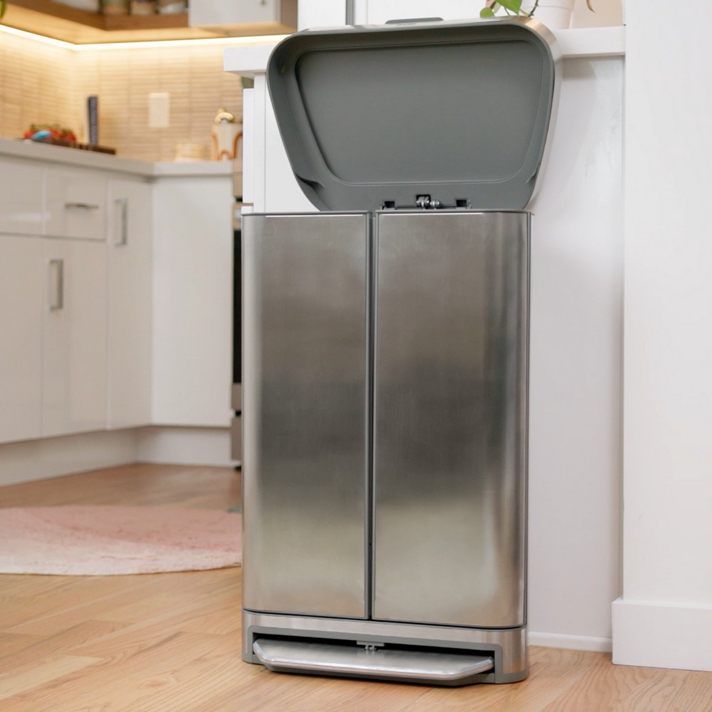 Pulli Bin Is a Smartly Designed 13-Gallon Trash Can That Solves the One ...