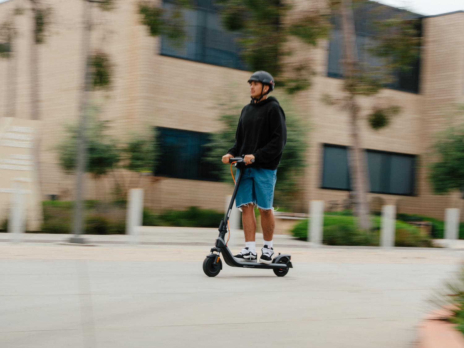 Cruise in Style, Comfort, and Confidence with the Segway E2 Plus II ...