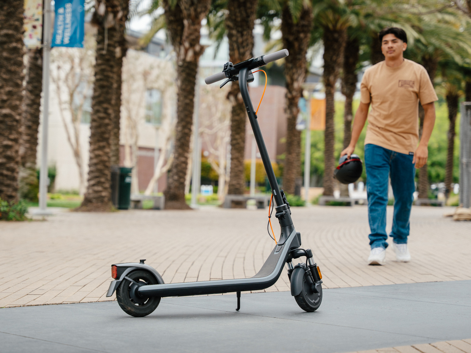 Cruise in Style, Comfort, and Confidence with the Segway E2 Plus II ...