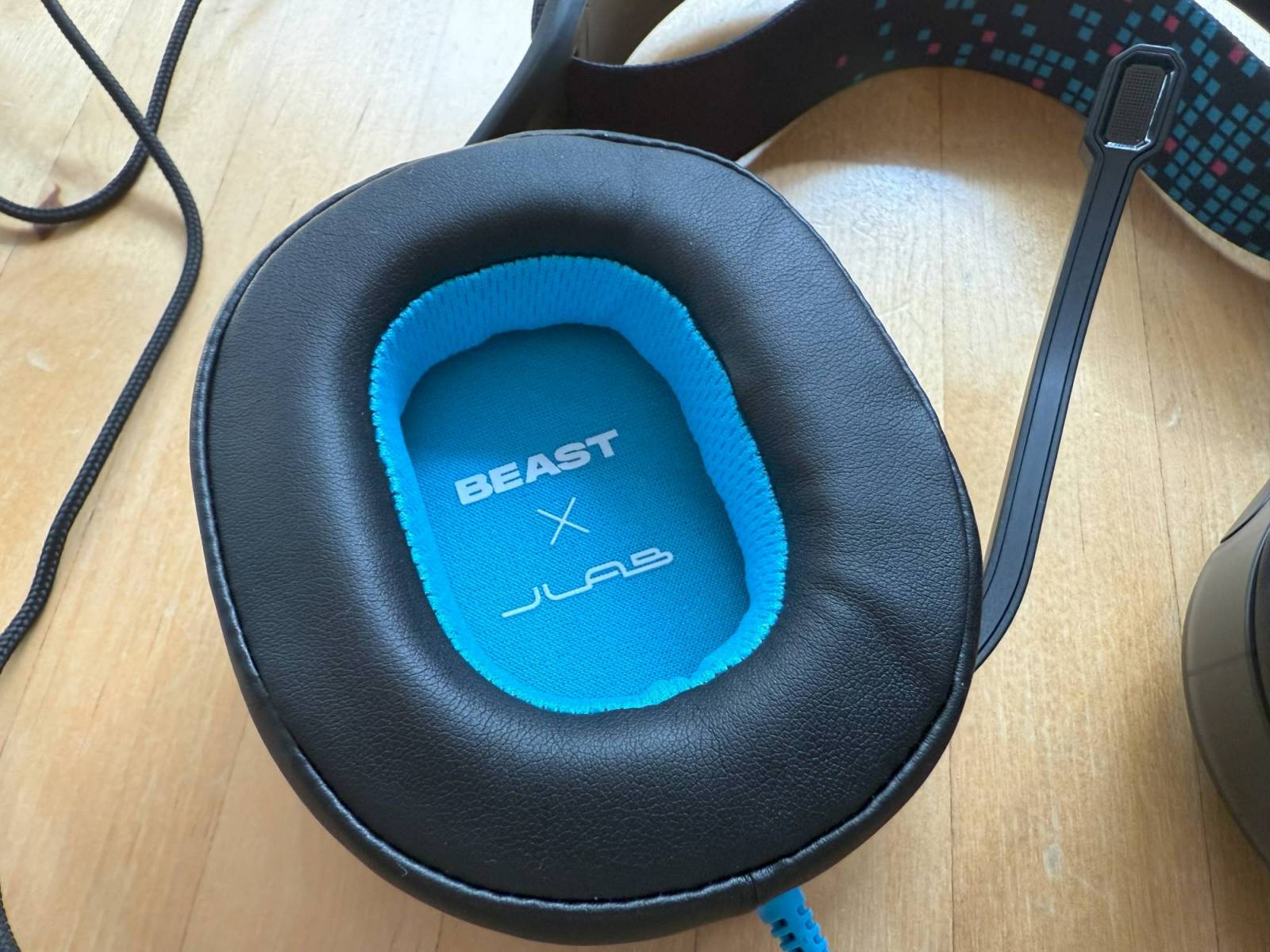 JLab x MrBeast Wired Gaming Headset Review: Solid Sound and a Decent ...