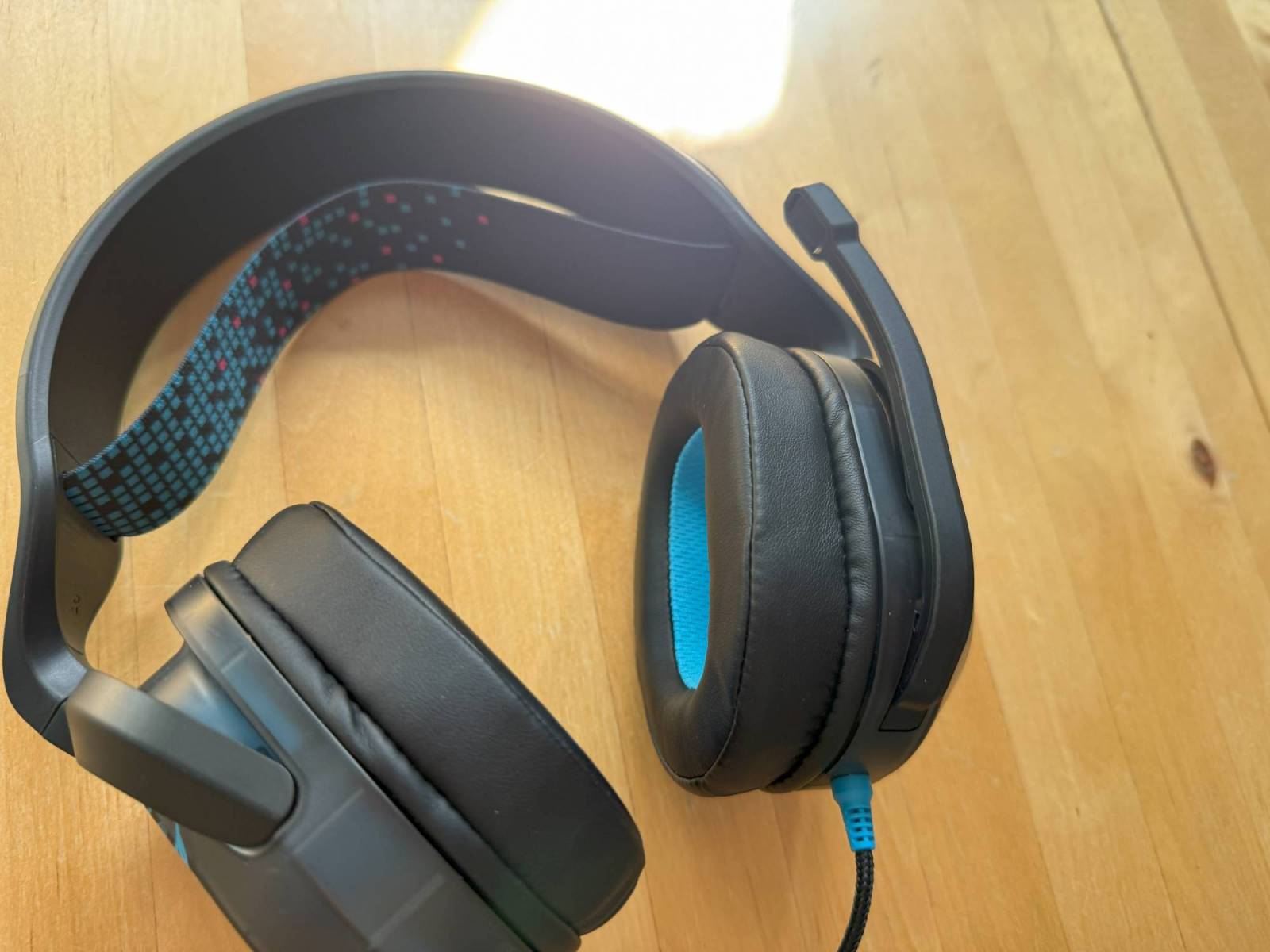 JLab x MrBeast Wired Gaming Headset Review: Solid Sound and a Decent ...