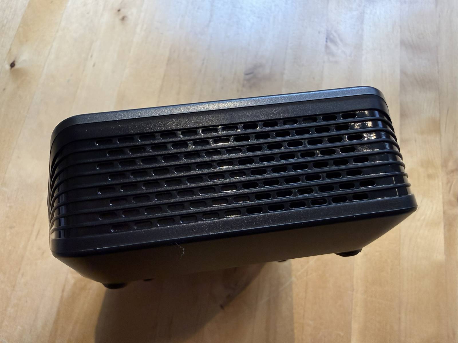 GekoGear AirFlux 300 Portable Air Pump & Jump Starter Review: Simple ...