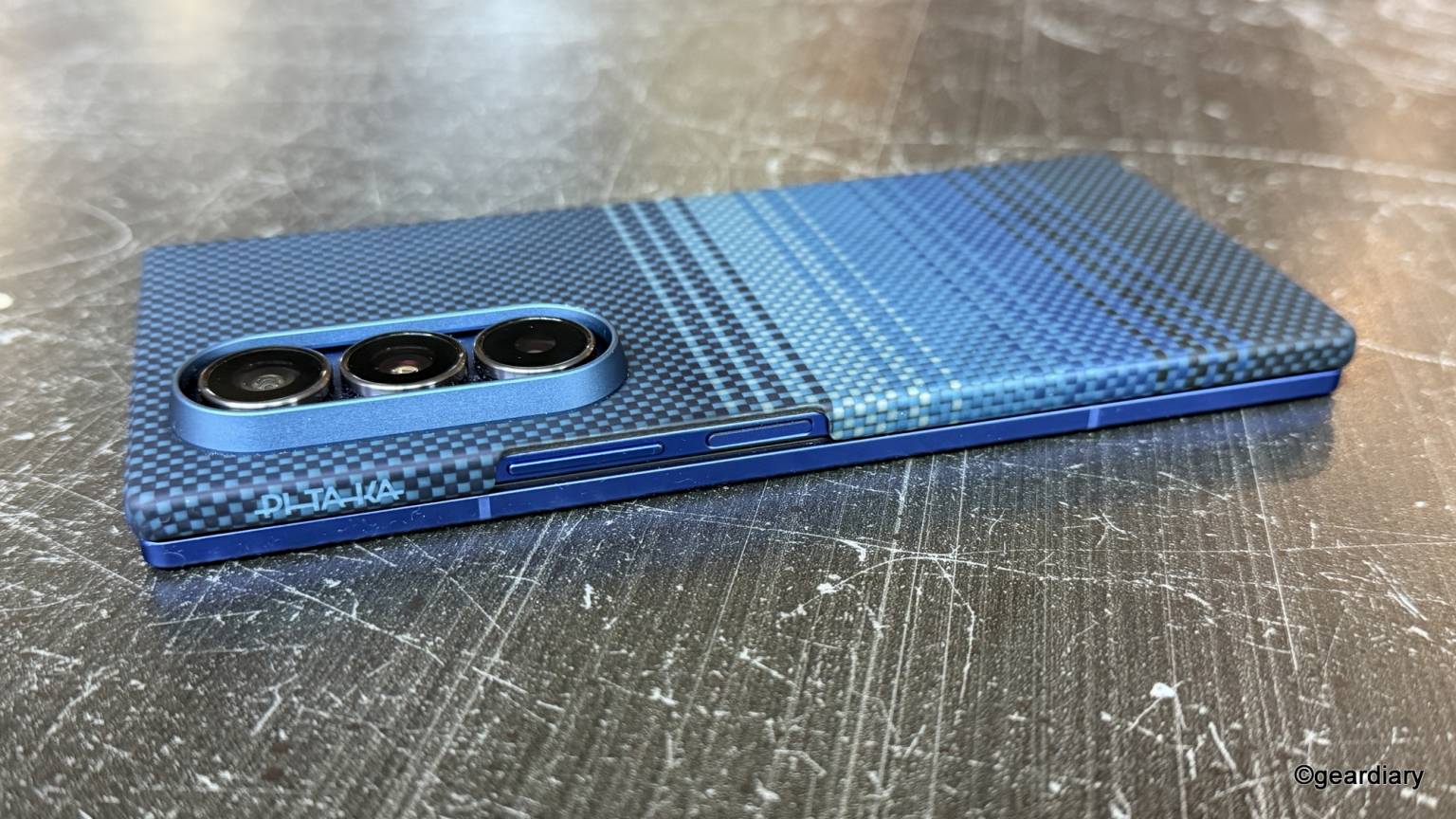 Pitaka Edge Case for Galaxy Z Fold7 Review: The Ultra-Thin MagSafe Case ...