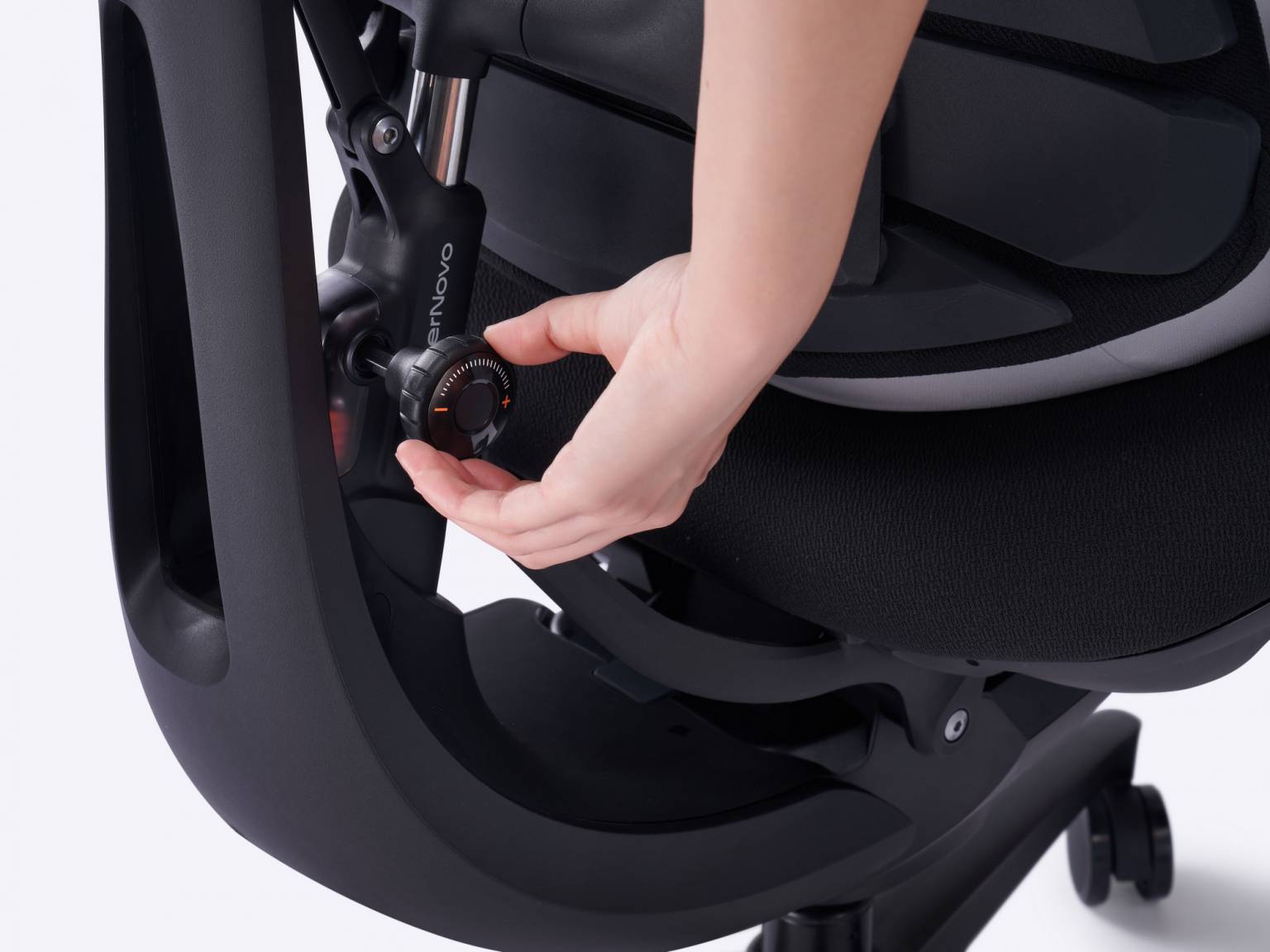 UPDATED: LiberNovo Maxis Leads a Broader Ergonomic Chair Lineup for ...